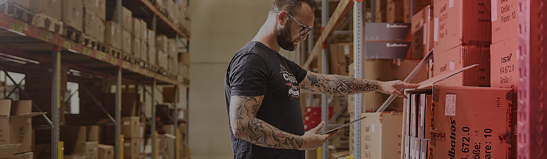 Sicherheitsschuhe & Arbeitskleidung für Lager & Logistik | ISM Store